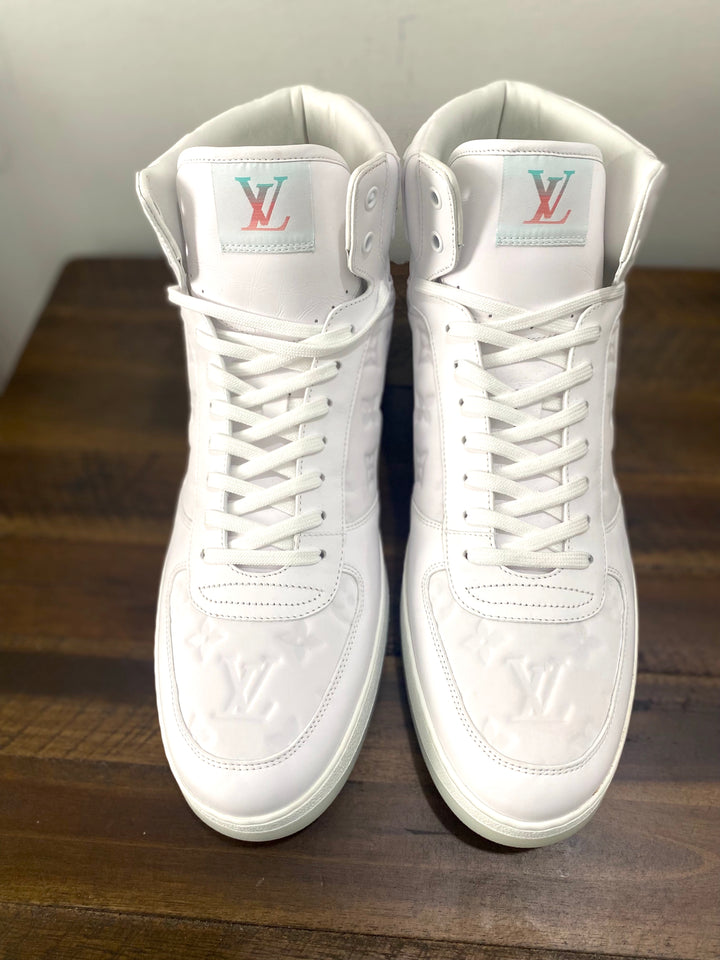 LOUIS VUITTON RIVOLI MONOGRAM LEATHER HI-TOP SNEAKERS LOUIS VUITTON RIVOLI MONOGRAM LEATHER HI-TOP SNEAKERS